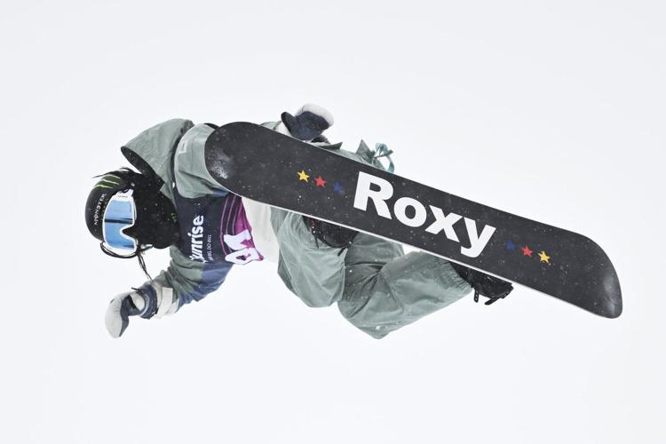 Chloe Kim, Scotty James win halfpipe golds at snowboard worlds