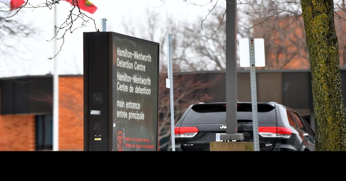Barton jail gets 4,500 new books from Hamilton Public Library