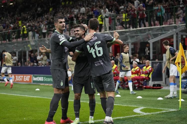 Pulisic scores direct from corner kick for AC Milan. Then admits it was an accident
