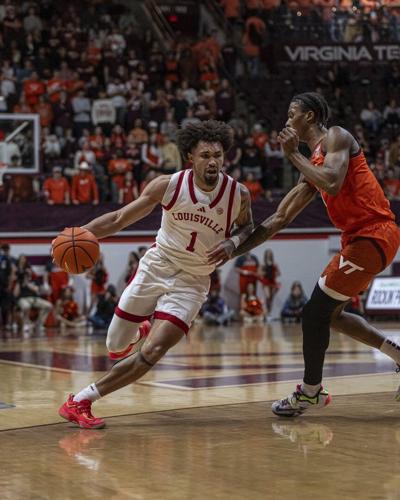 Chucky Hepburn scores 15 as No. 19 Louisville holds off Virginia Tech 71-66