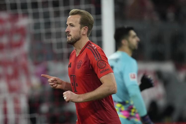 Harry Kane becomes the fastest player to score 50 goals in the Bundesliga