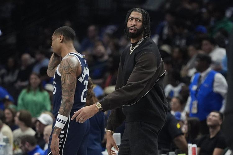 Mavs' Anthony Davis returns against Nets after 6-week injury absence