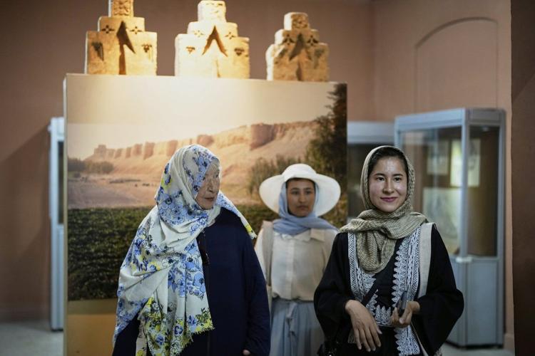 Female tour guides in Afghanistan lead women-only groups as some ...