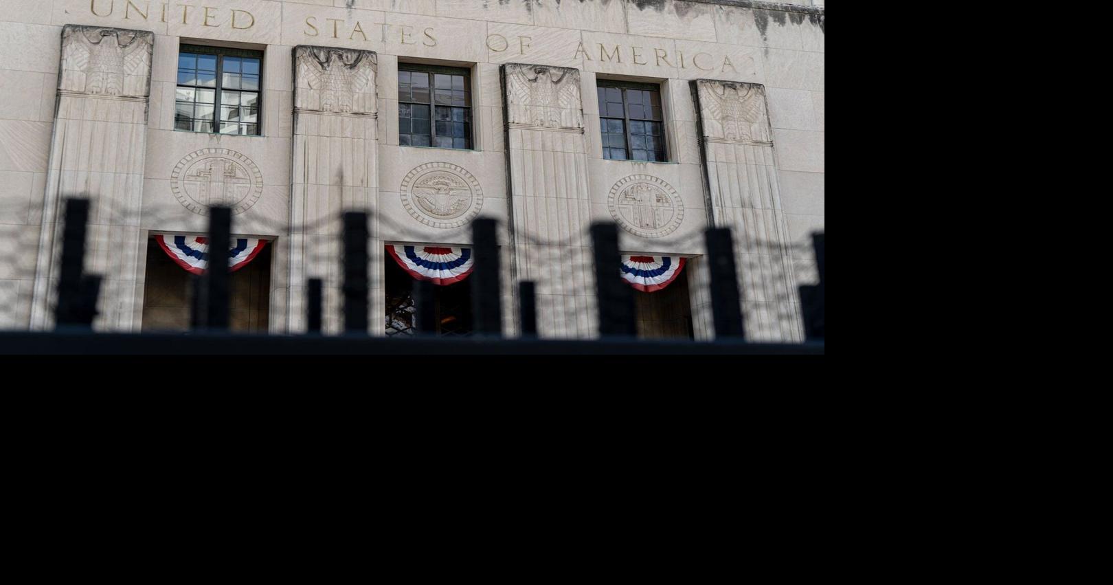 Detroiter says ICE agents broke her knee, disputing agency’s account