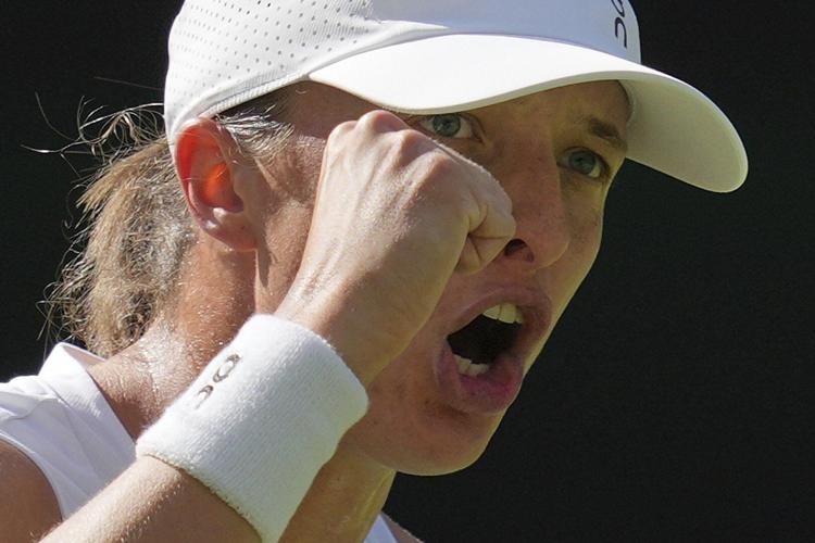 Iga Swiatek's 6-0, 6-0 win over Amanda Anisimova delivers her her first Wimbledon title, 6th major