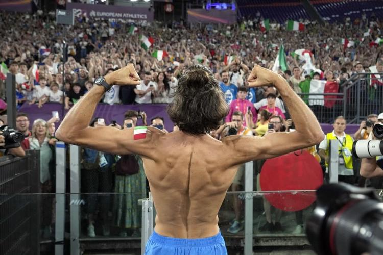 Tamberi puts on a show in Rome to win another European high jump title ...