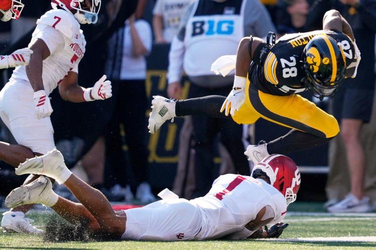 No. 11 Indiana gets late touchdown to beat Iowa, 20-15