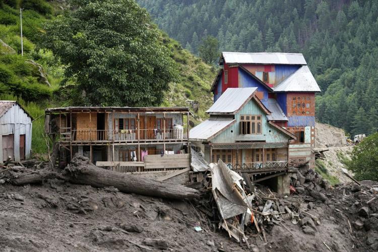 Flash floods kill more than 280 people in India and Pakistan as ...