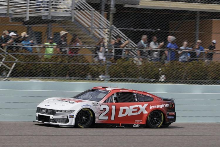 Kyle Larson wins Cup Series at Homestead, finishes one race shy of ...