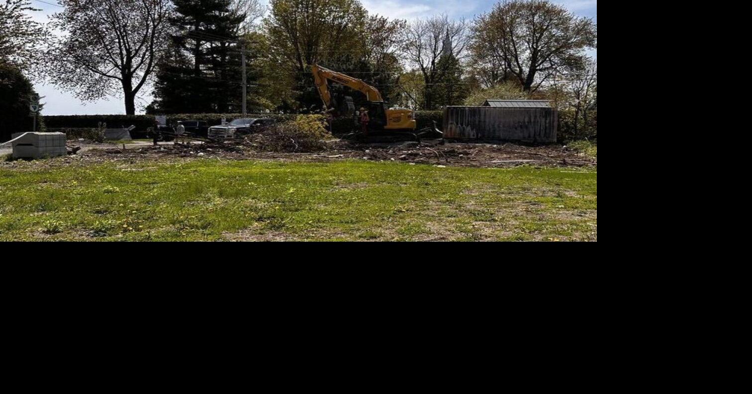 Oka acts on burned Mohawk lot