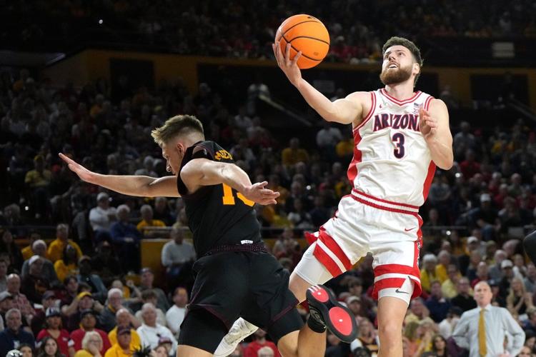 No. 1 Arizona sets school record with 22nd straight win to start season ...