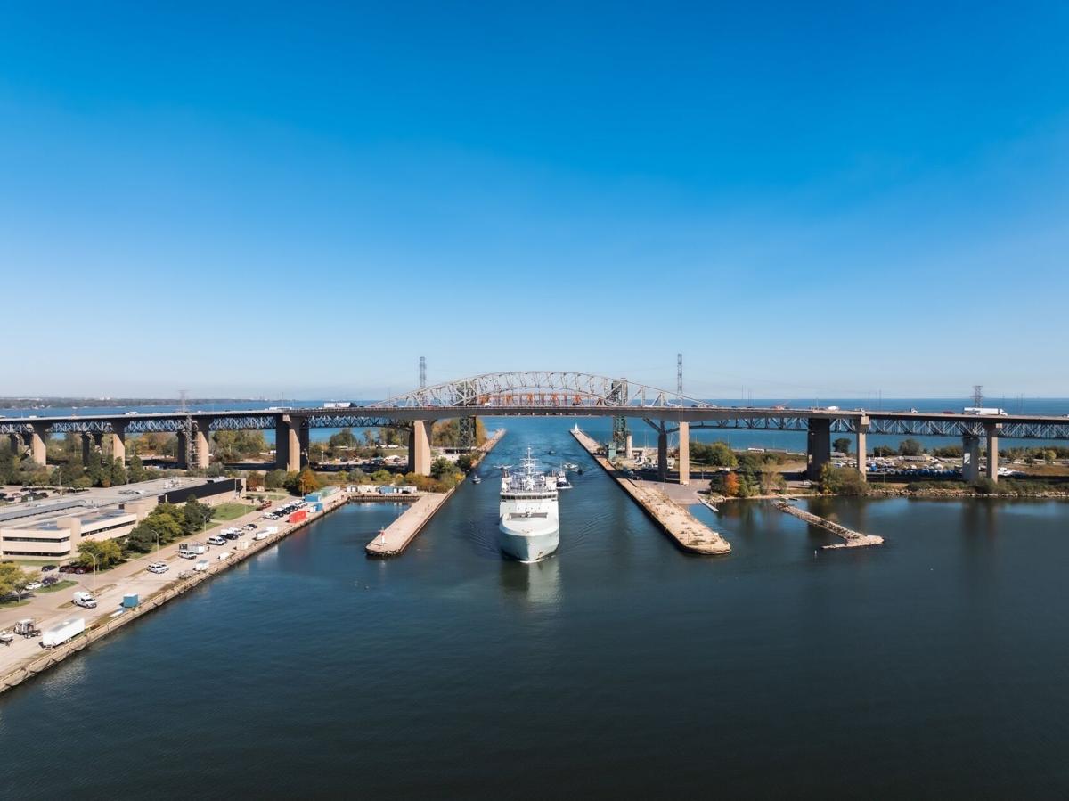 HMCS Harry DeWolf arrives in Hamilton