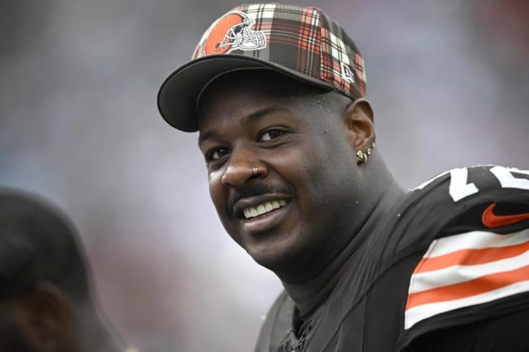 Bills bulk up defensive front by signing two familiar players: Jordan ...