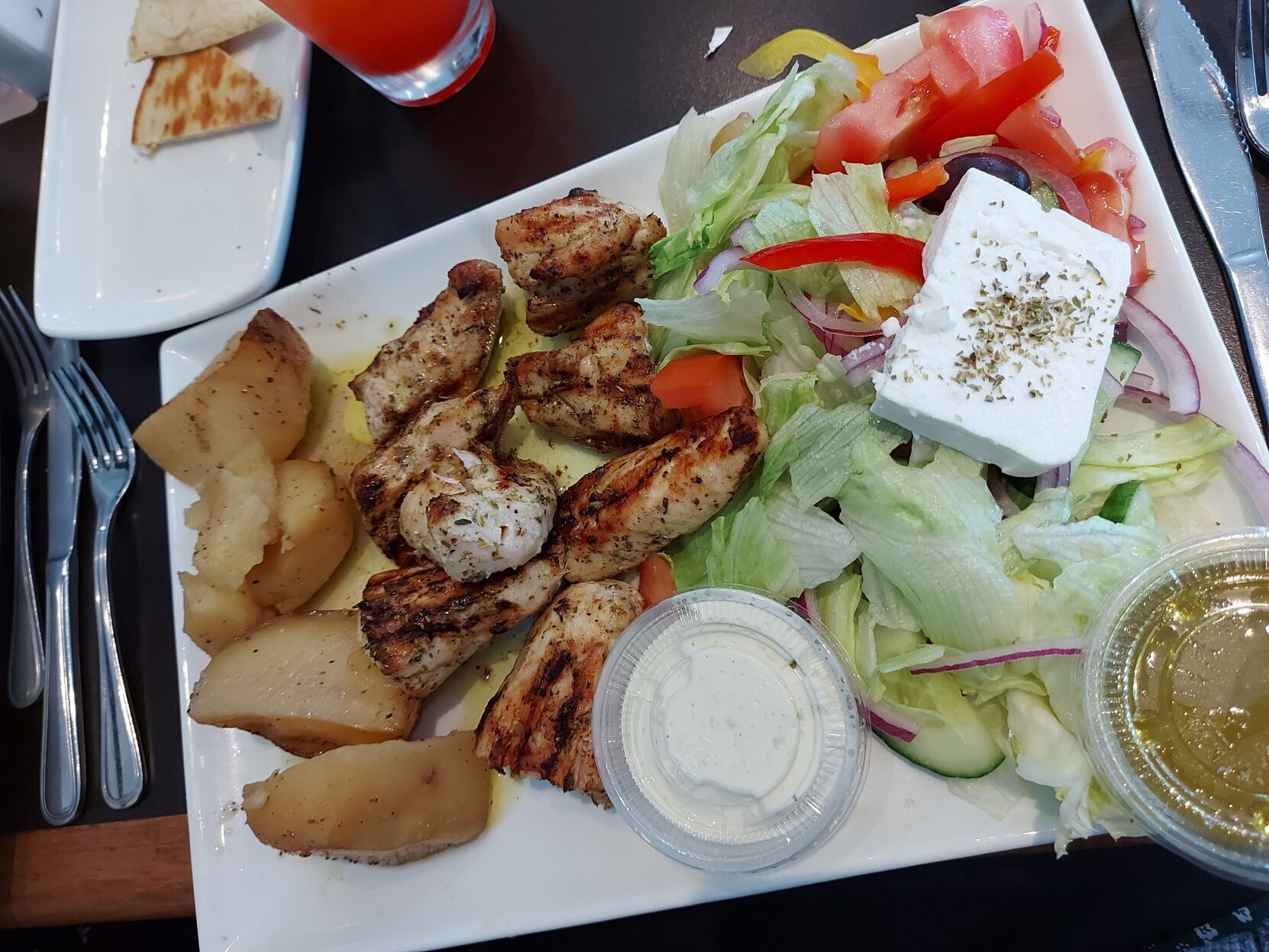 6 fantastic Greek restaurants in Hamilton