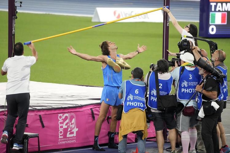 Tamberi puts on a show in Rome to win another European high jump title ...