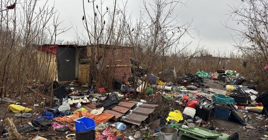 Police bust drug operation in shack beside rail tracks