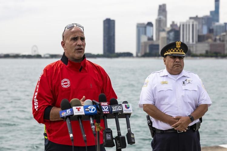 Woman dies, sox people hospitalized after boat hits Chicago breakwall ...