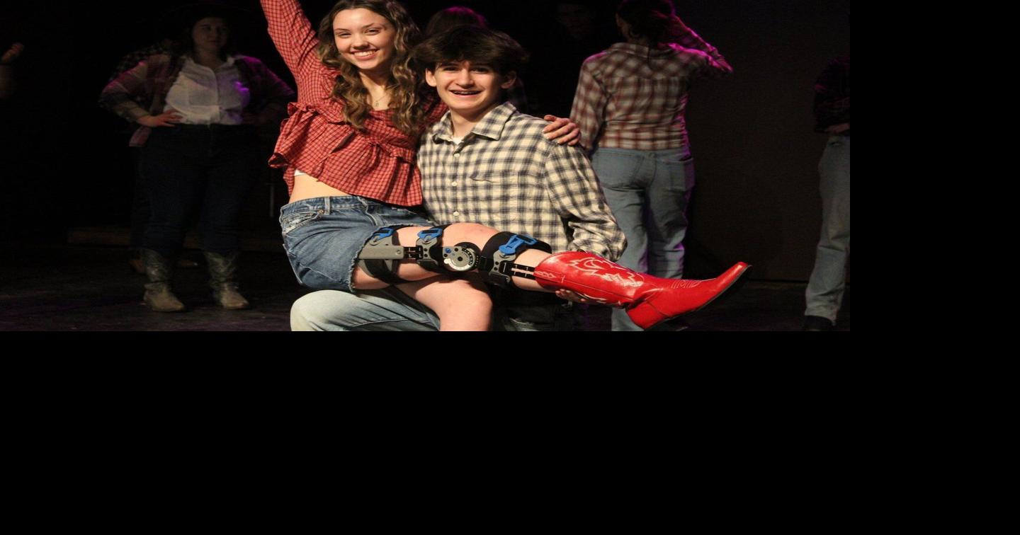 High school theatre production ready to cut Footloose