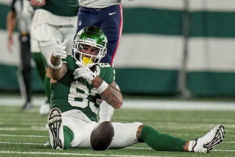 Jets' offense is clicking with Aaron Rodgers feeling and playing like himself again