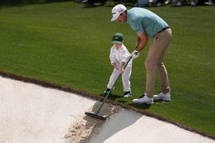 PHOTO COLLECTION: Masters Golf Par-3 Contest