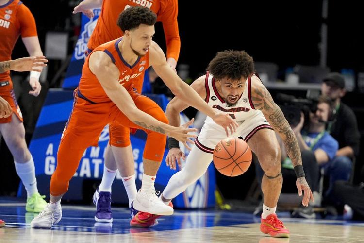 Edwards scores 21, No. 13 Louisville defeats No. 10 Clemson 76-73 to ...