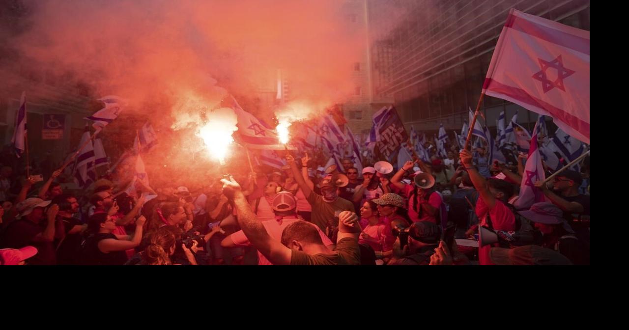 Israeli protesters block highways, train stations as Benjamin Netanyahu ...