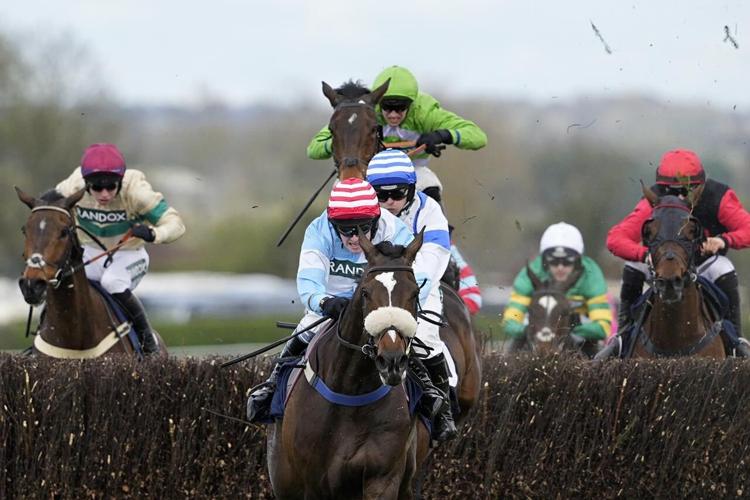 Co-favorite I Am Maximus wins the Grand National