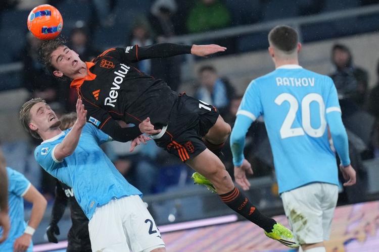 Nico Paz scores twice despite missed penalty as Como cruises past Lazio ...