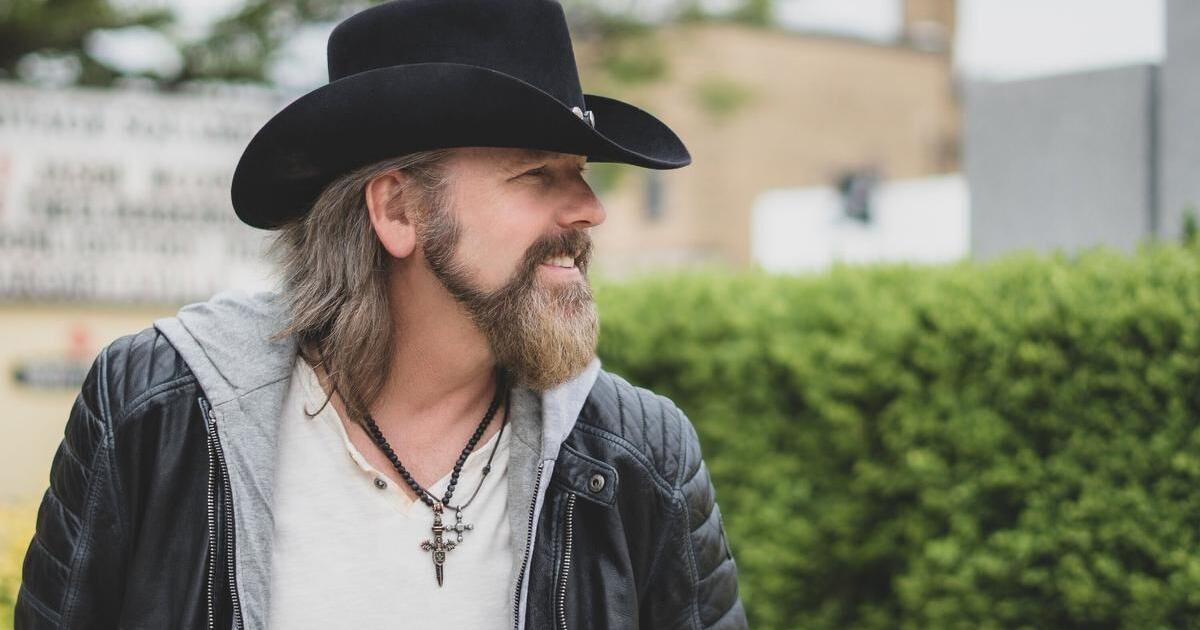 Ontario singer named to Country Music Hall of Fame