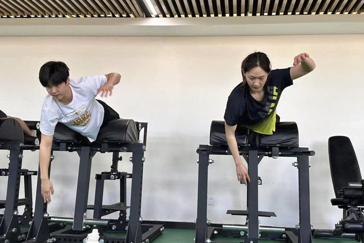 Yu Zidi is only 12 but she stuns the swim world with some of the year's ...