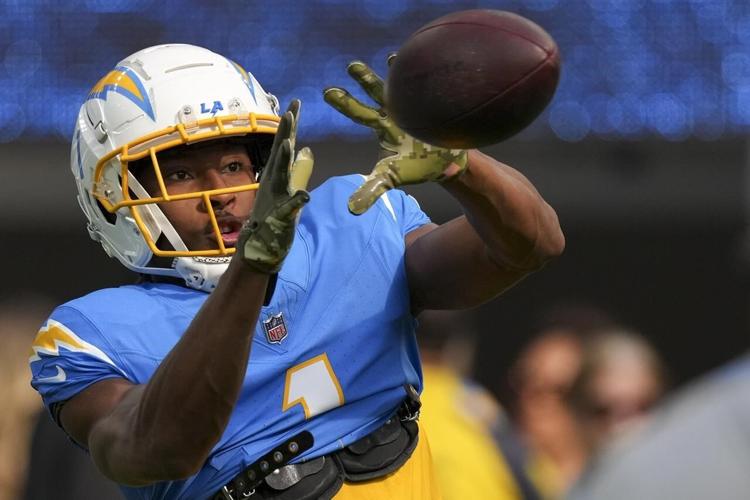 Justin Herbert has TDs passing and rushing as Chargers beat Titans 27 ...