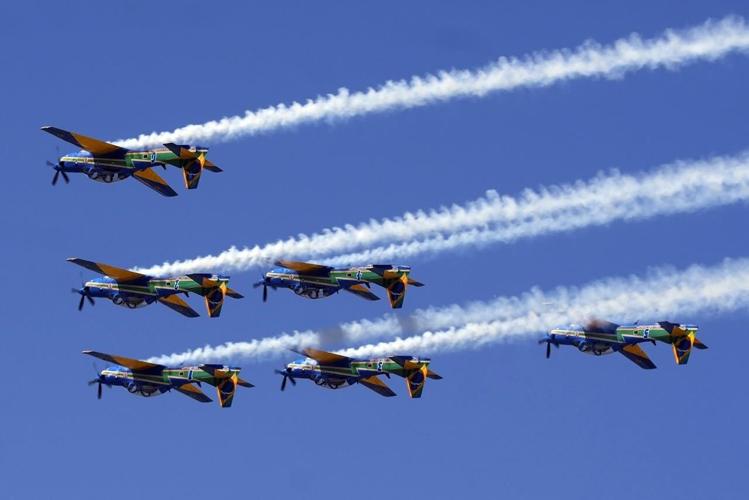 Brazil's Lula seeks to project unity and bring the army in line during ...