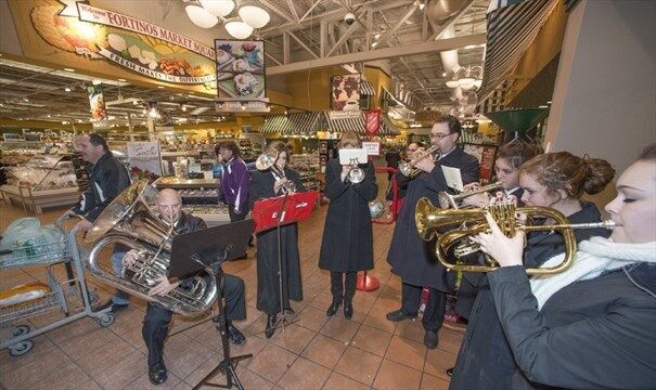 Spreading Christmas joy since 1883