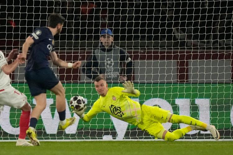 Lens captain urges fans to keep the faith in tense Ligue 1 title fight ...