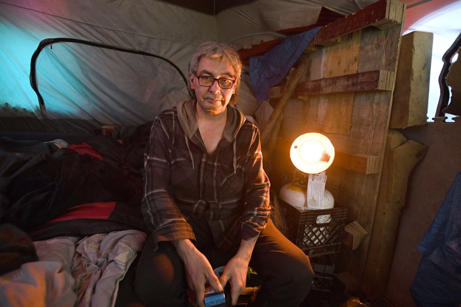 Homeless Hamilton man finds ‘rebirth’ in housing