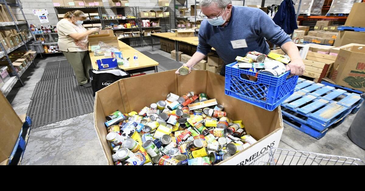Demand spikes at Hamilton food banks in lead-up to Christmas