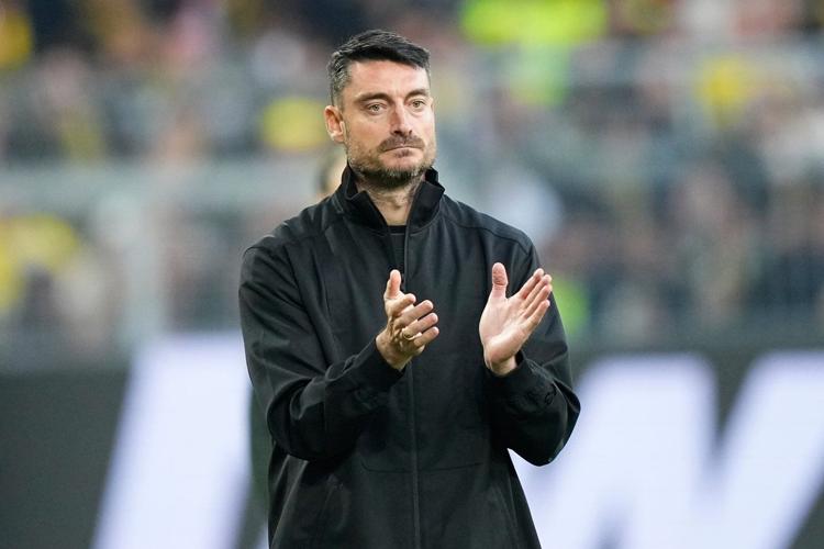 Eintracht Frankfurt parts ways with coach Albert Riera after turbulent ...