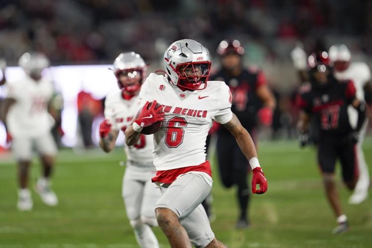 Eli Sanders, Devon Dampier lead New Mexico to 21-16 victory over San ...
