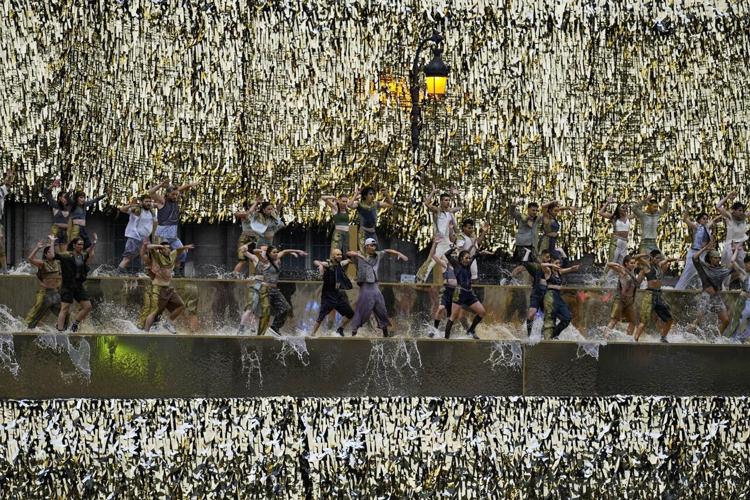 PHOTO COLLECTION: Performances of the Opening Ceremony