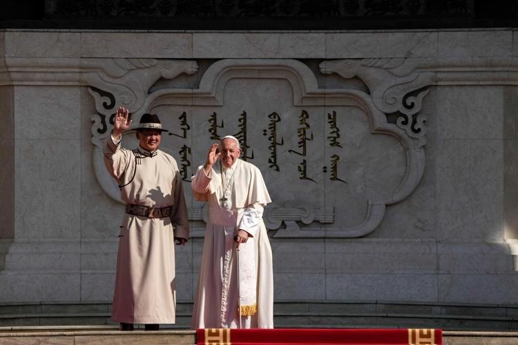 Pope starts Mongolia visit by praising the country's religious freedom ...