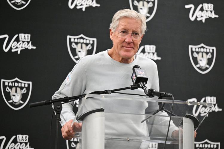 Struggling Raiders offense looks largely the same in first game under ...