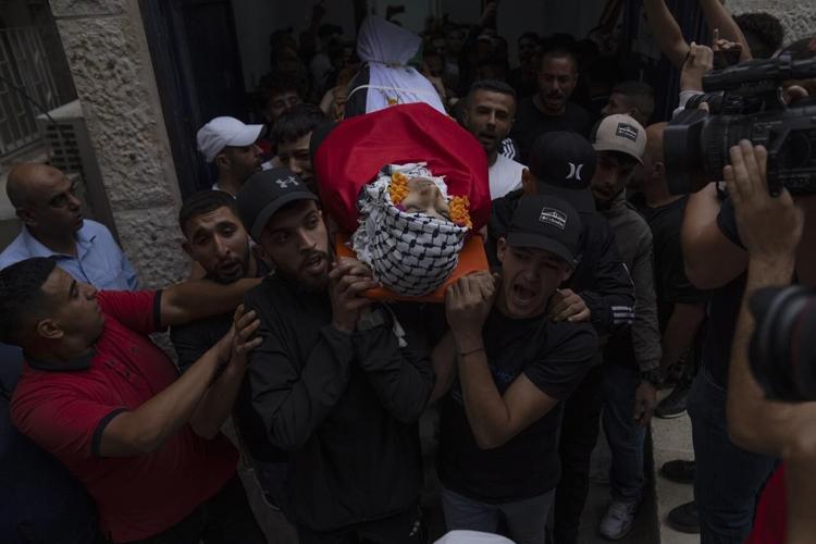 Israel strikes and seals off Gaza after incursion by Hamas, which vows ...