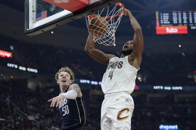 Cavaliers score 91 points in first half and rout undermanned Mavericks ...