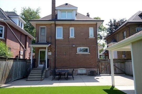 Home of Hamilton mobster Pat Musitano hits the market