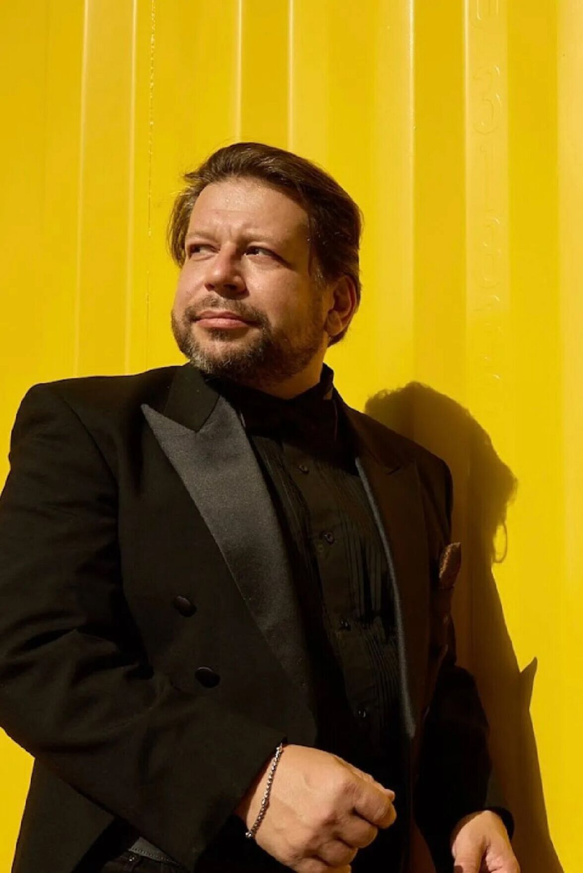 HPO dips a toe back into opera