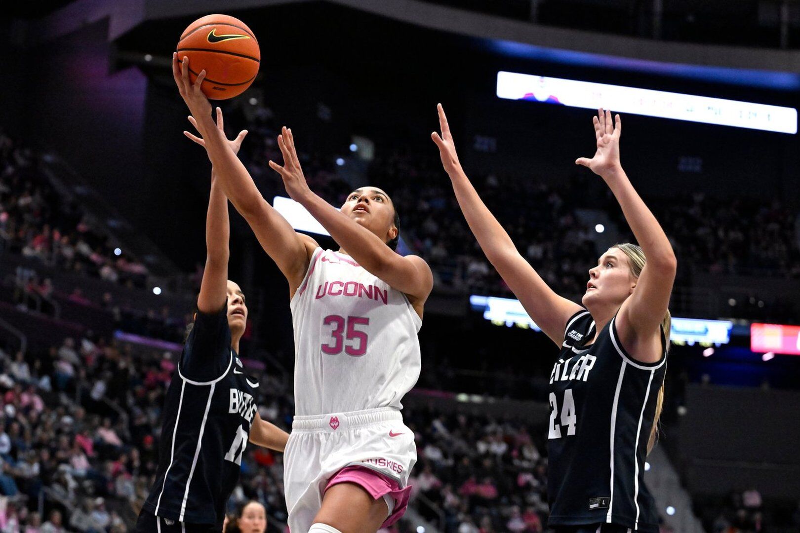Fudd leads the way as No 1 UConn rolls past Butler without top scorer ...