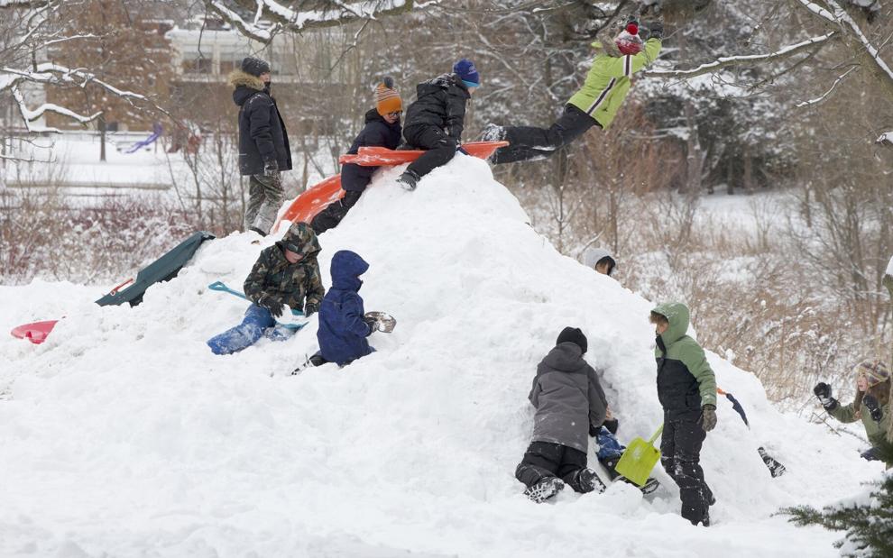 Snow day hits Hamilton, forcing school and business closures