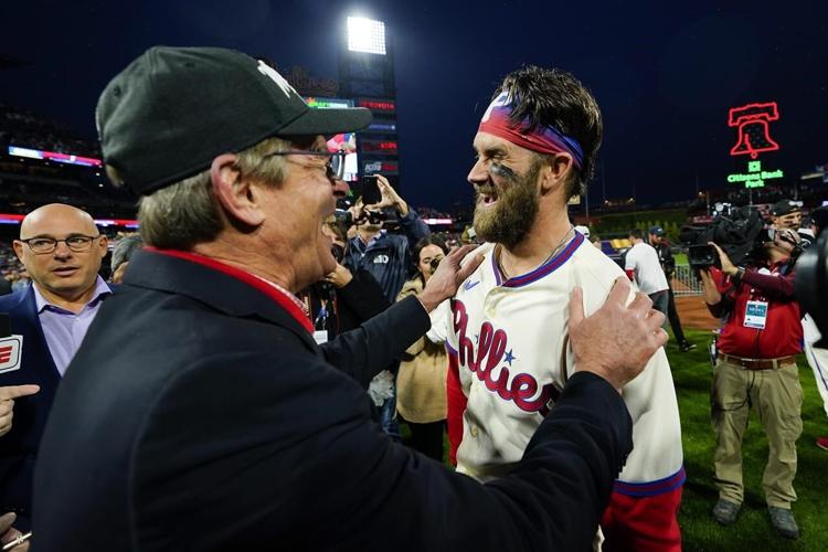 Hot Harper carries Phillies into 1st World Series since 2009