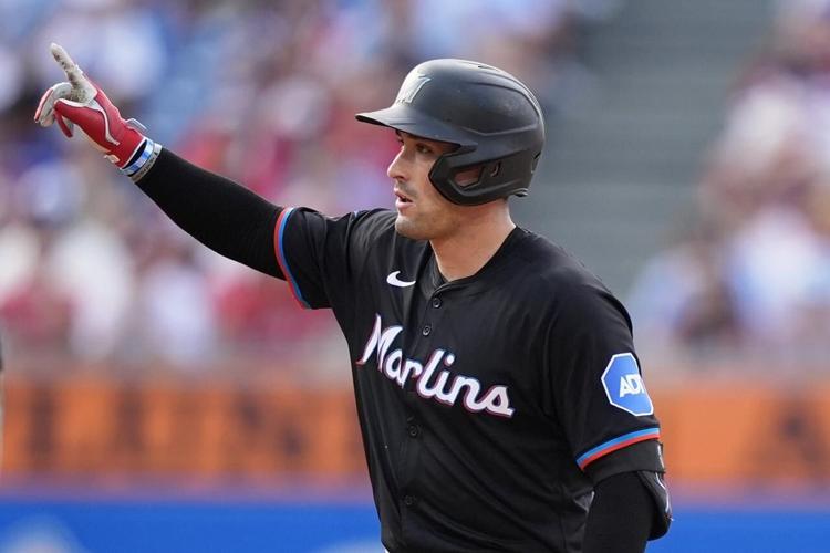 Gordon, Chisholm lead Marlins past Phillies