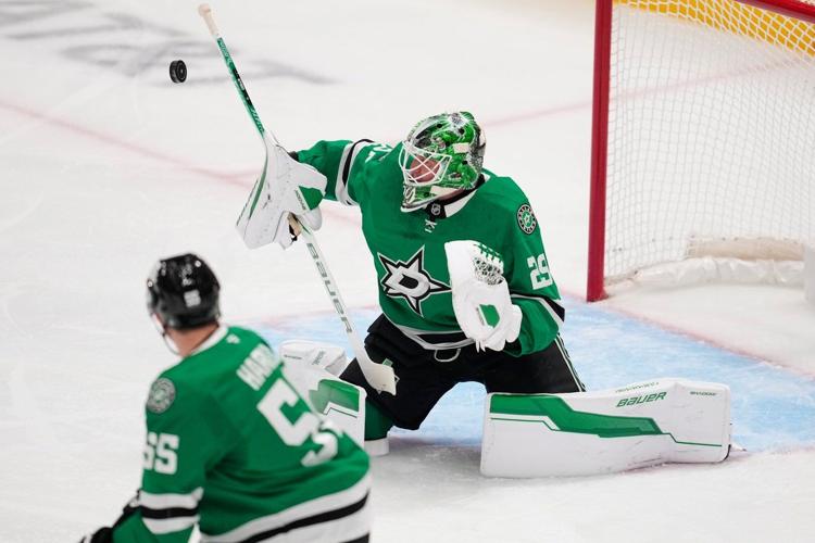 Stars sign defenseman Harley to 8-year contract extension